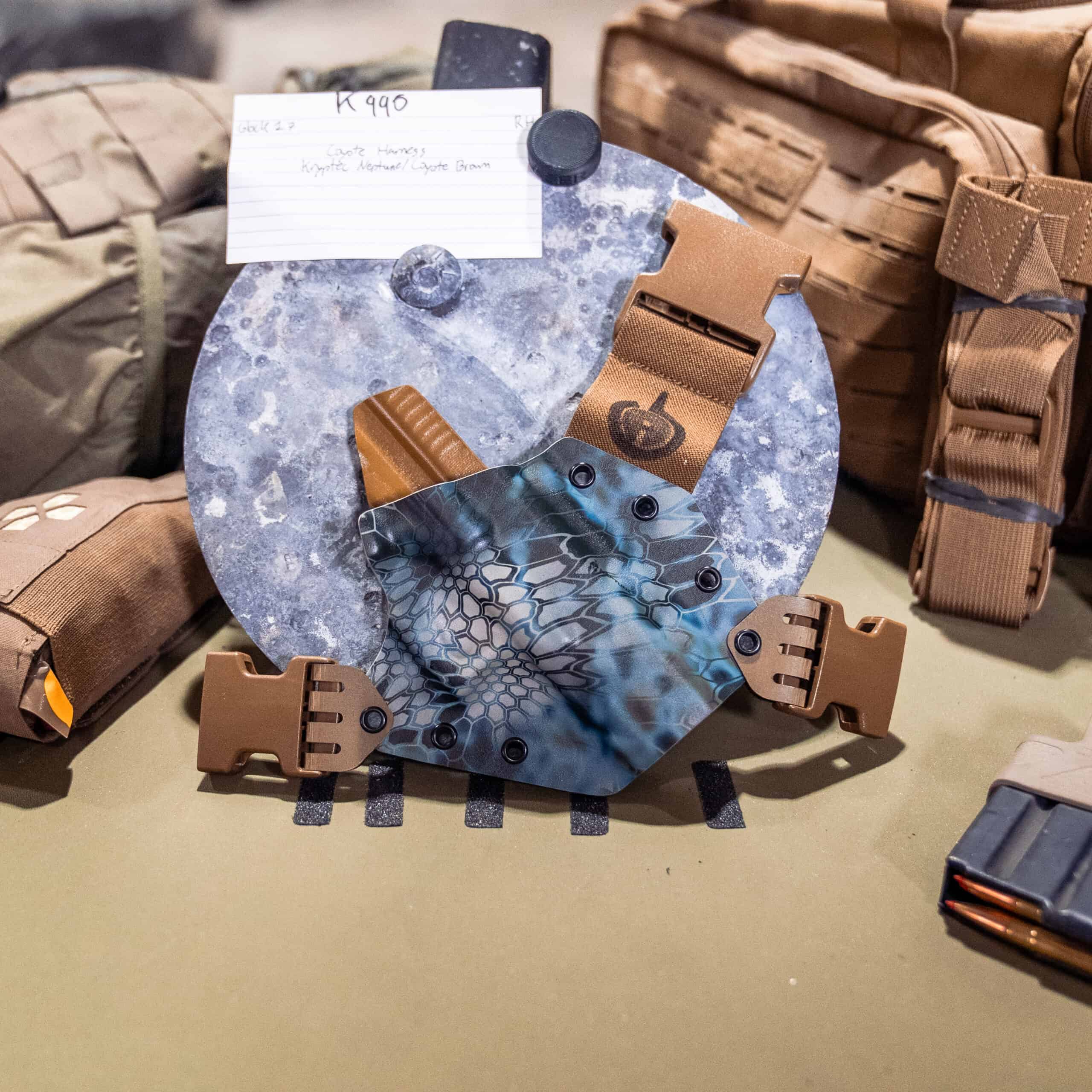 Clearance Glock 17| Kryptek Neptune/Coyote | Righthand | Opened End ...
